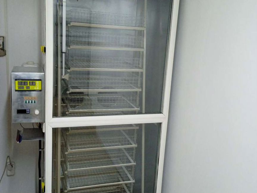 Инкубатор универсальный на 1200 бройлерных яиц