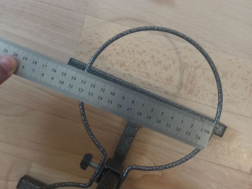 Подставка для мисок