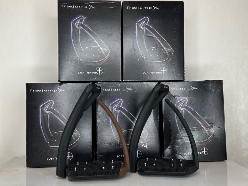 Стремена freejump новые разные цвета