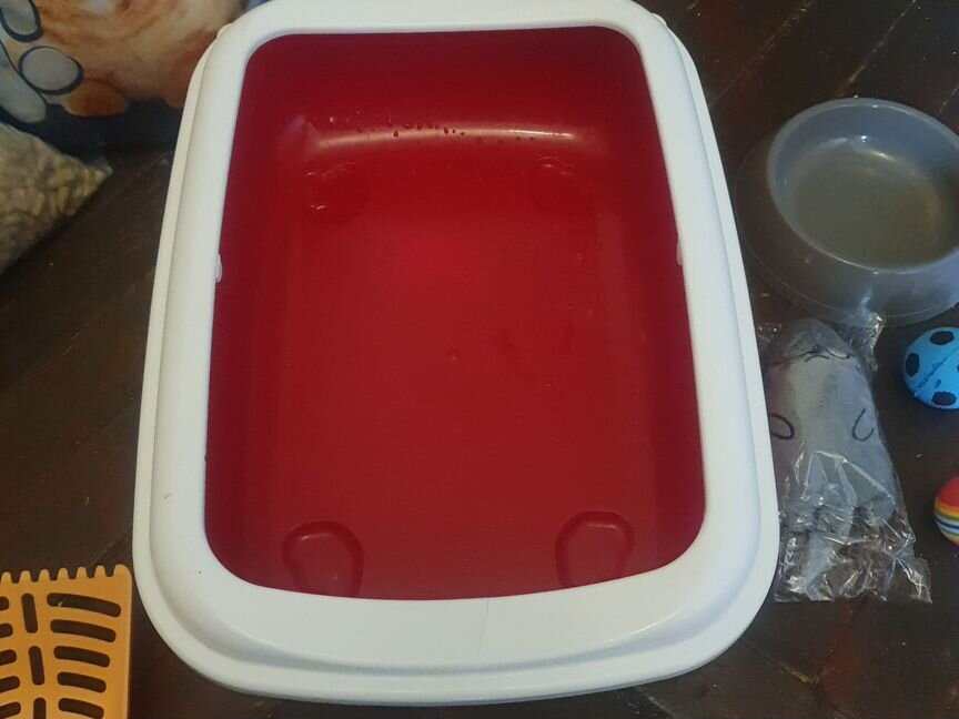 Лоток+миска+наполнитель+игрушки