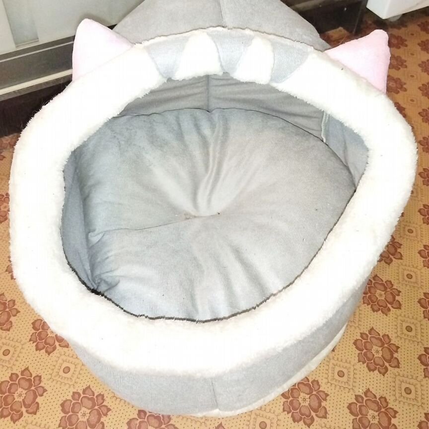 Лежанка для кошек