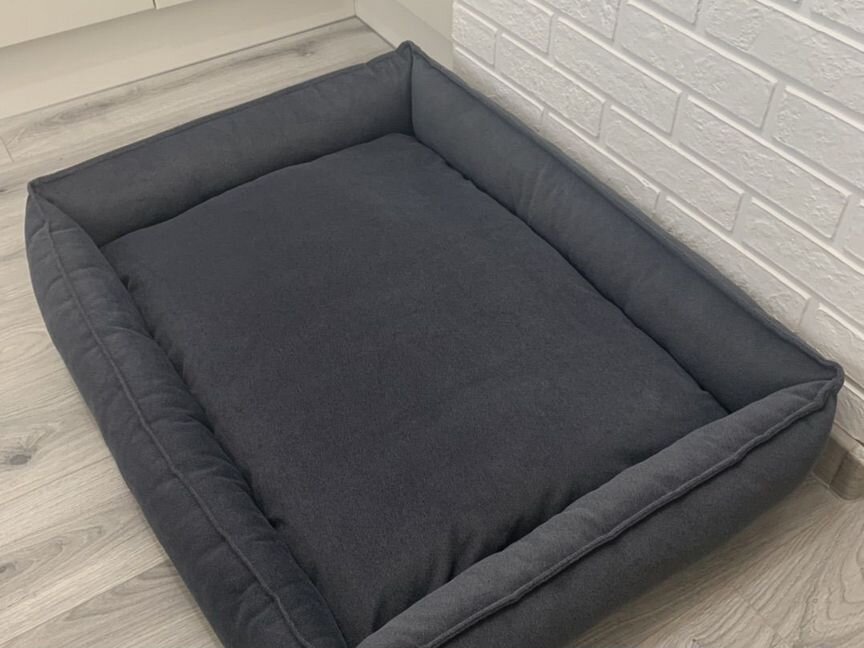 Лежанка из велюра для собаки