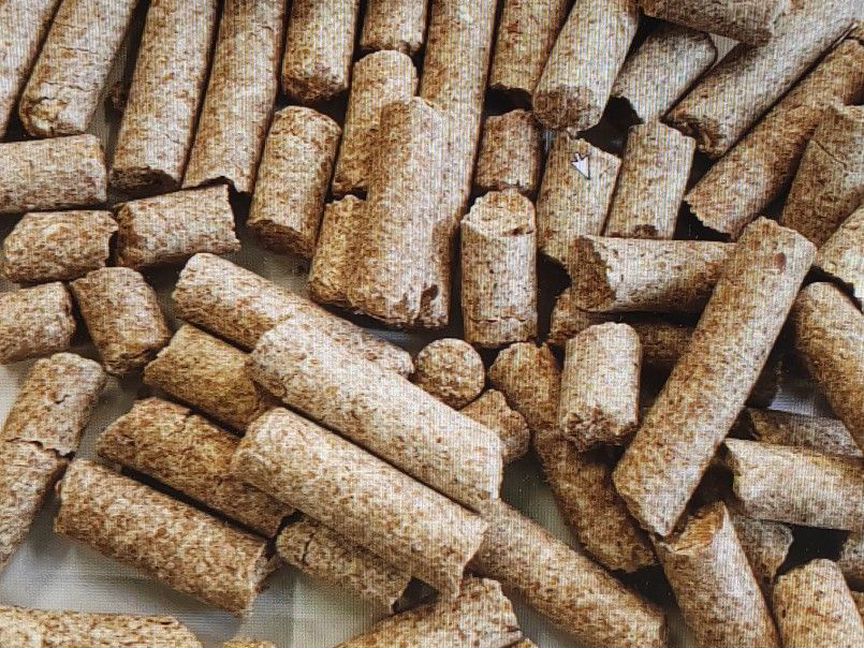 Отруби гранулы 5 р с места (40)