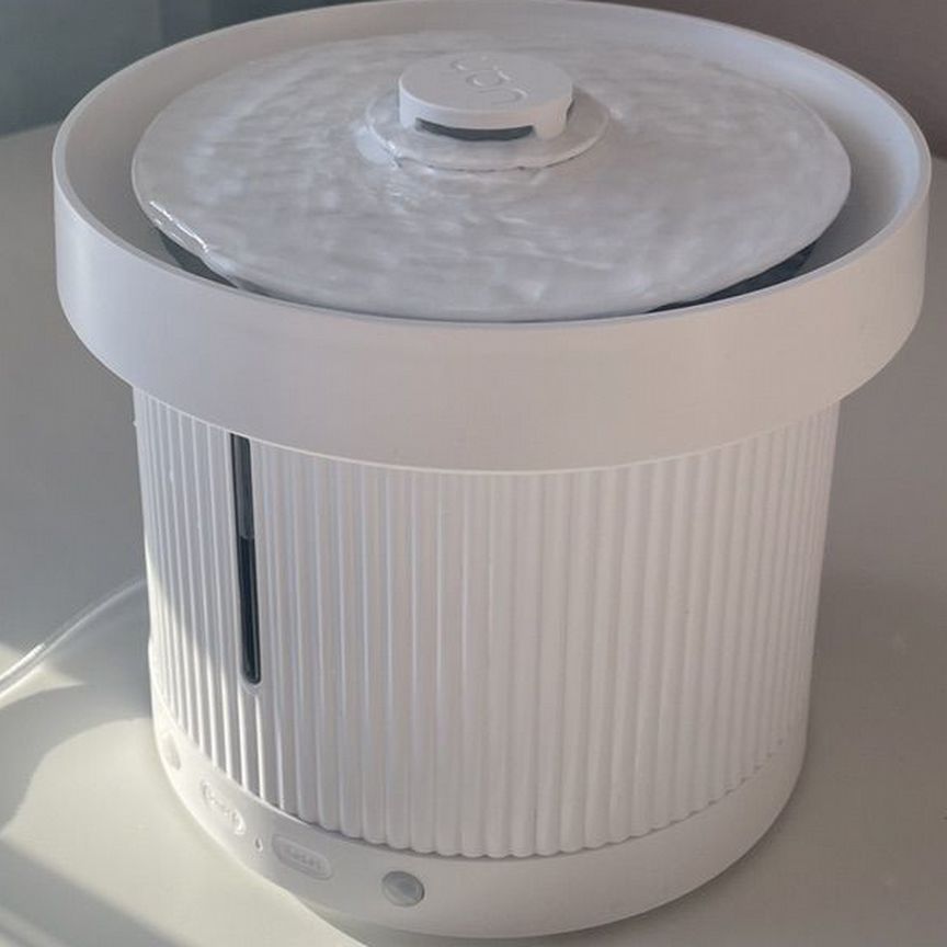 Поилка для кошек фонтан UAH с датчиком движения