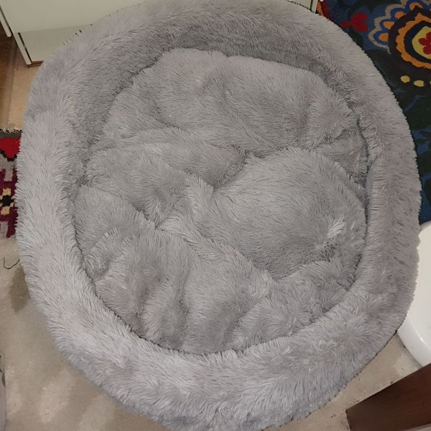 Лежанка для животных Mad Lion мягкая 60#55#20 см