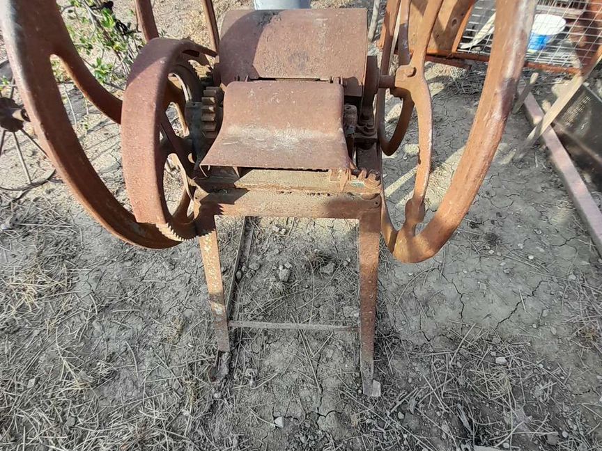 Соломорезка,корморезка,сечкарня