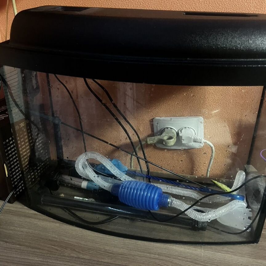 Проодам аквариум 25 л со всеми комлеетующими