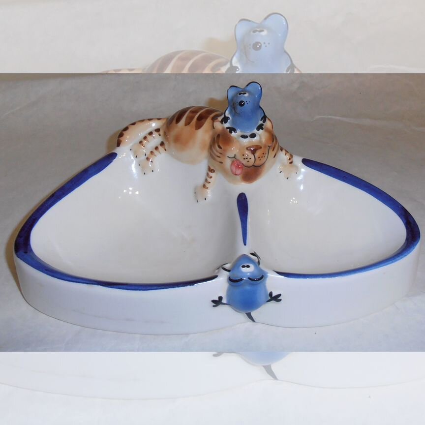 Фарфоровая миска двойная для кошки