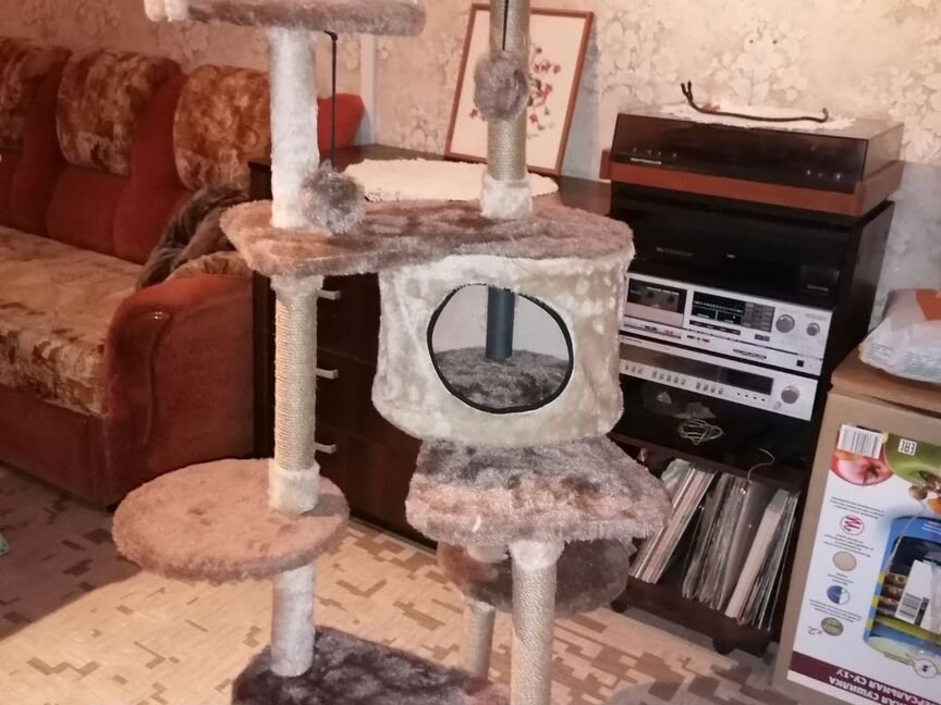 Домик для кошки с когтеточкой