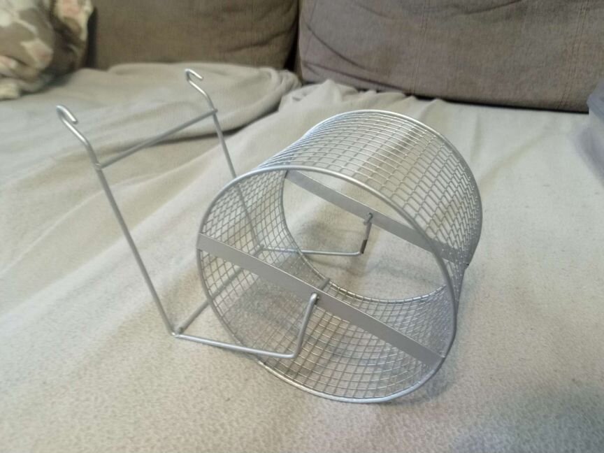 Террариум для улиток и колесо для грызунов