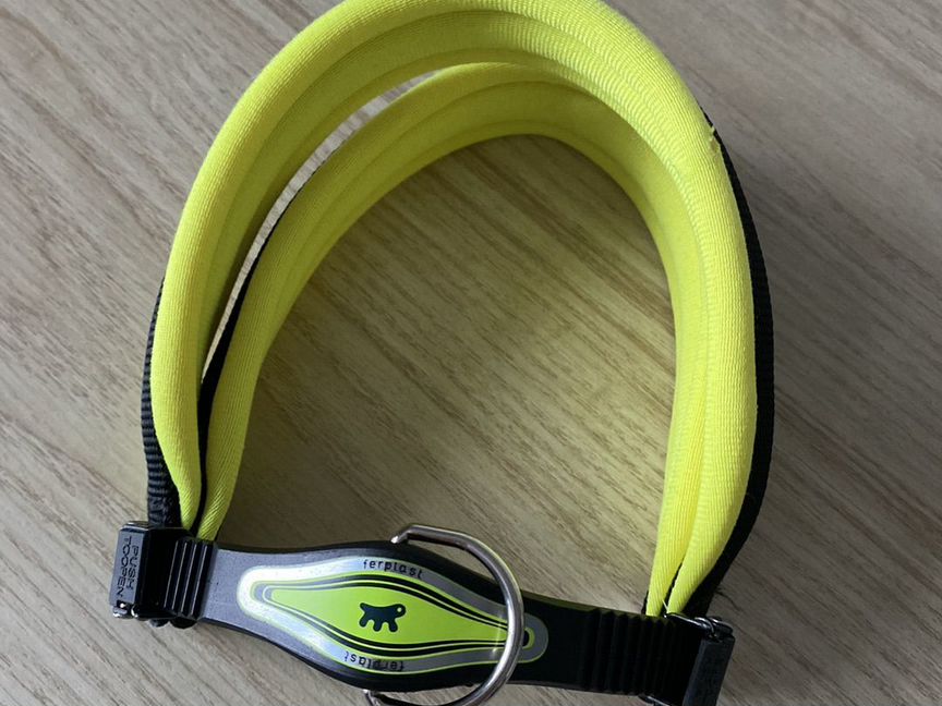 Шлейка для собак agila fluo 4