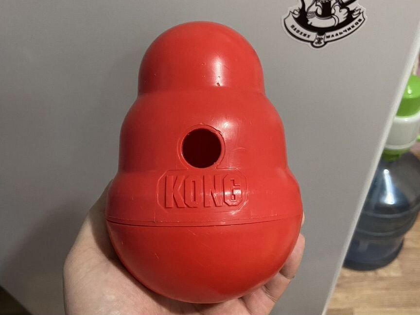 Игрушка Kong Wobbler. Для средних и крупных пород