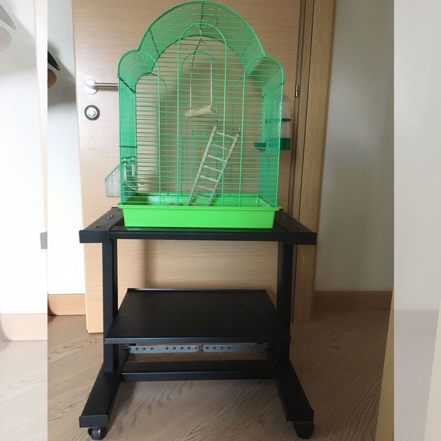 Клетка для птиц с тумбой