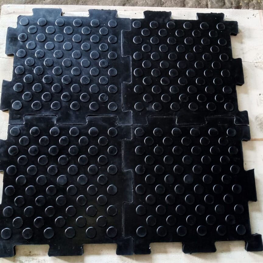 Плитка для коневоза, цехов, складов, гаражей