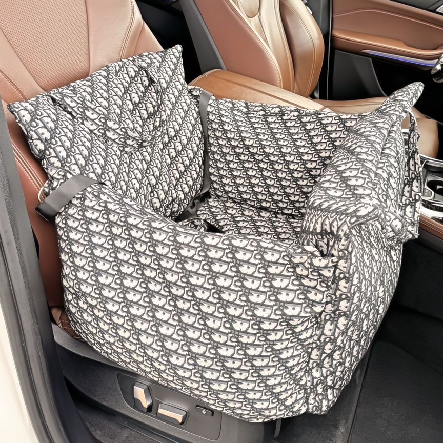 Автокресло переноска для собак Dior