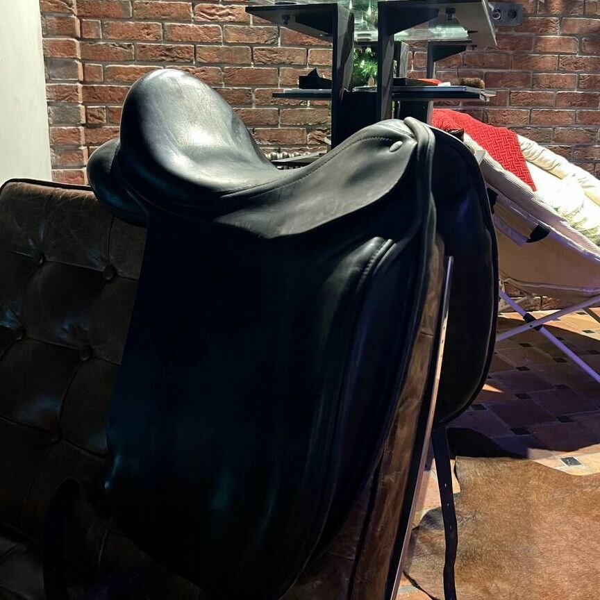 Седло выездка Daw Mag