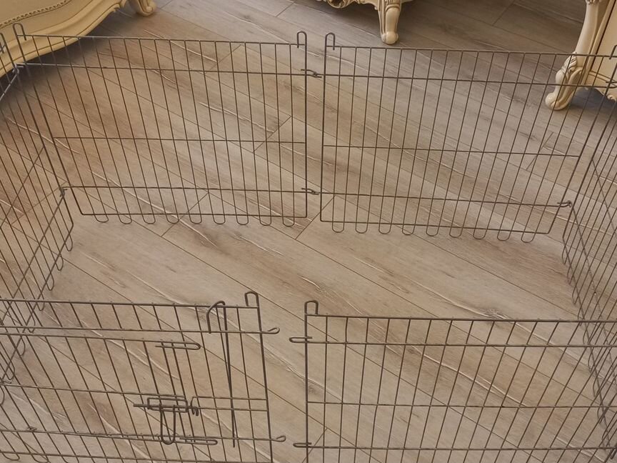 Вольер, клетка