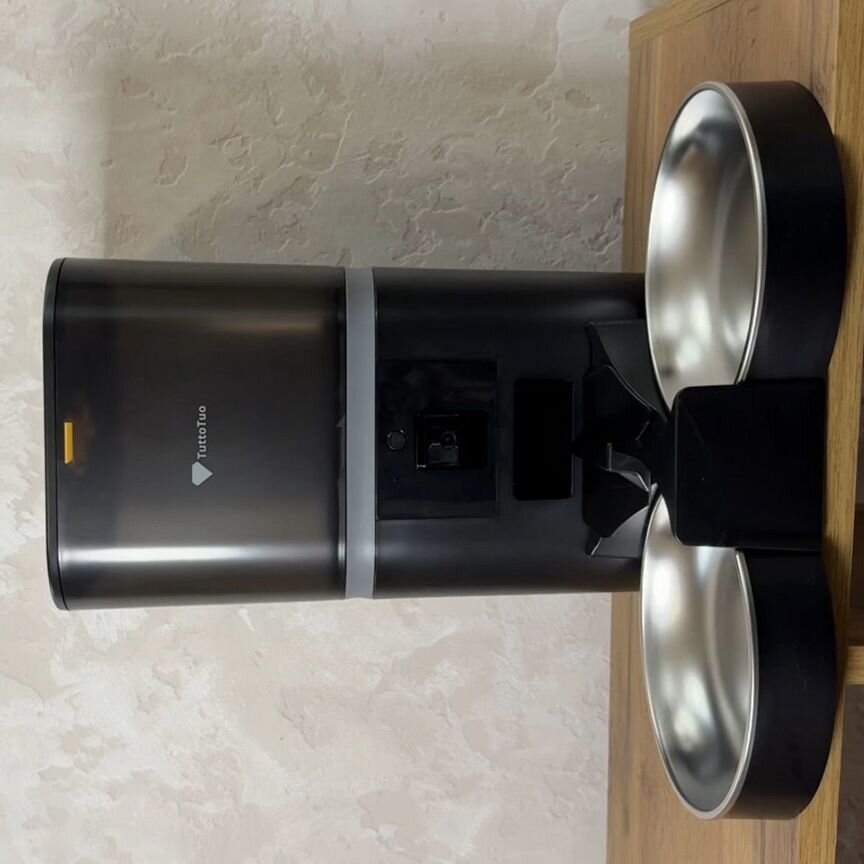 Автоматическая кормушка для кошек