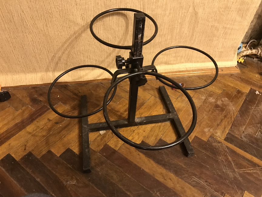 Подставка для мисок