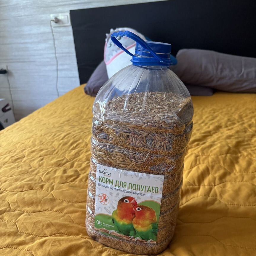 Корм для попугая