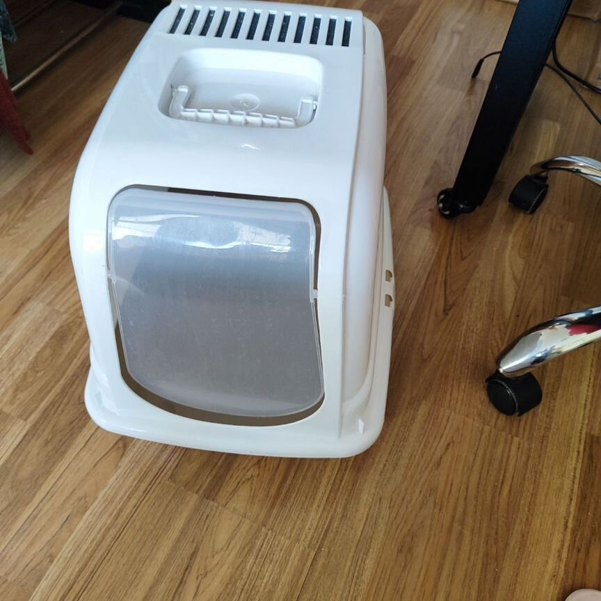 Закрытый лоток для кошек большой