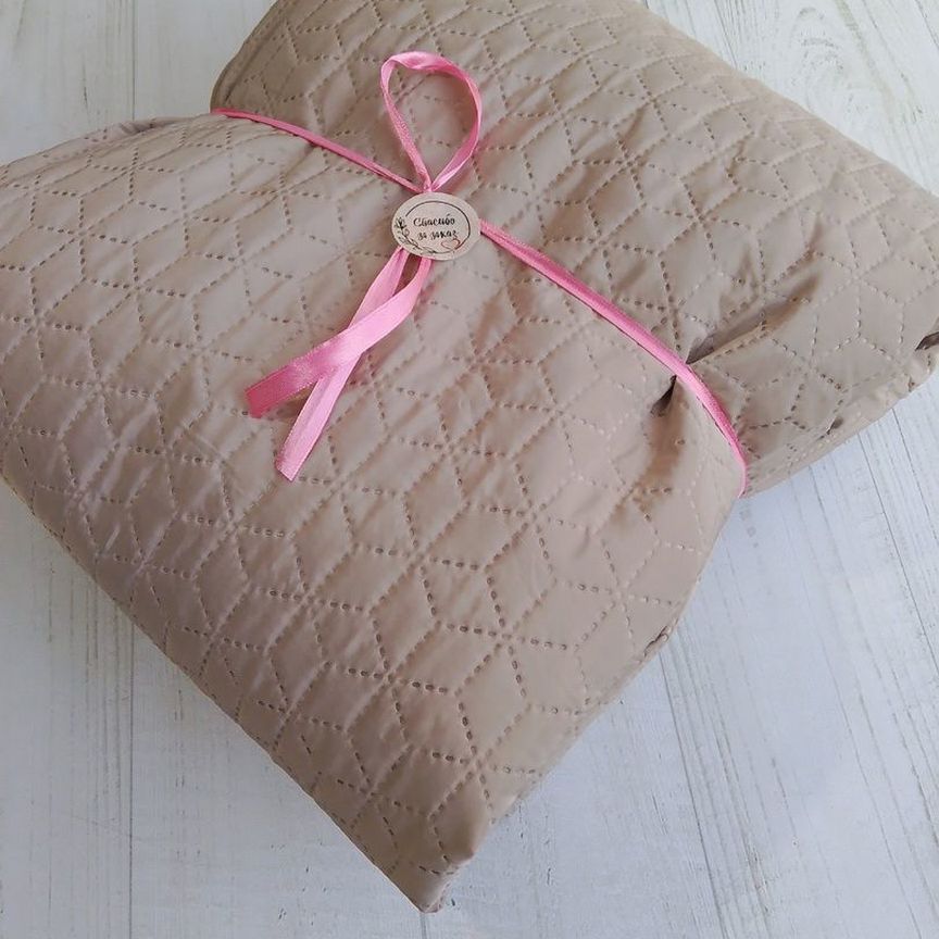 Непромокаемое покрывало 140х140 в наличии