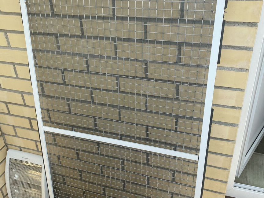 Антикошка с москитной сеткой