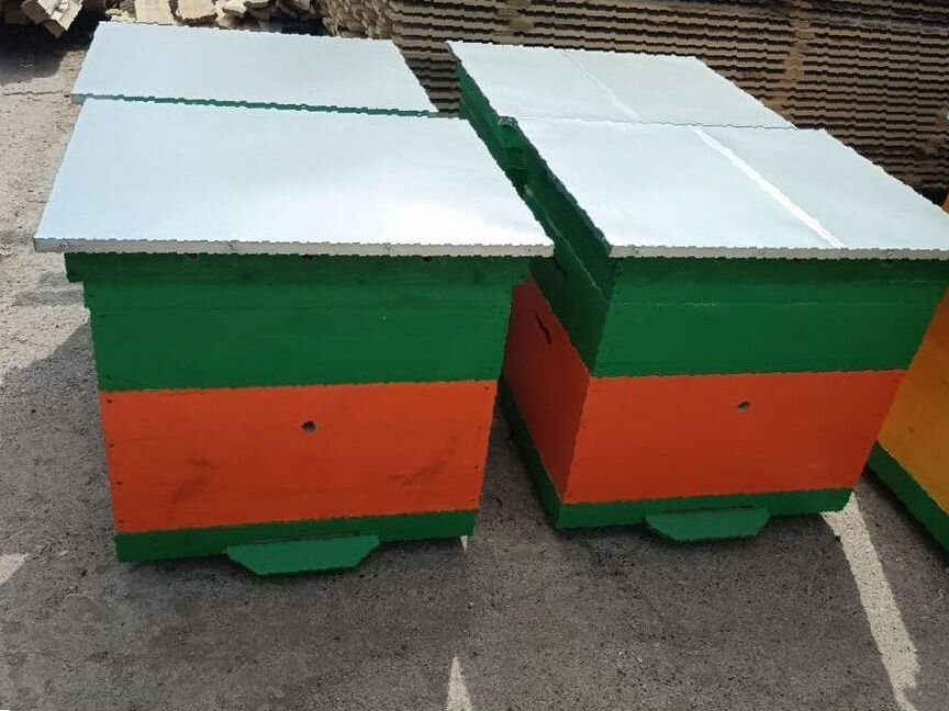 Дом для пчел, улей пчелиный