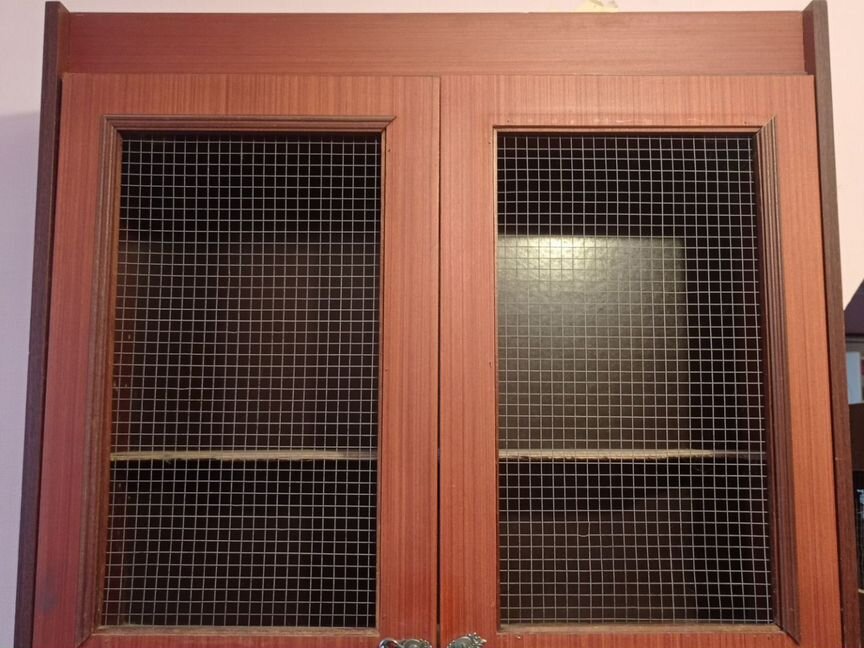 Шкаф-витрина подвесная для шиншилл