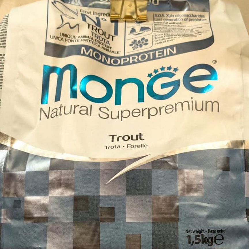 Корм сухой для стерилизованных кошек Monge с форел