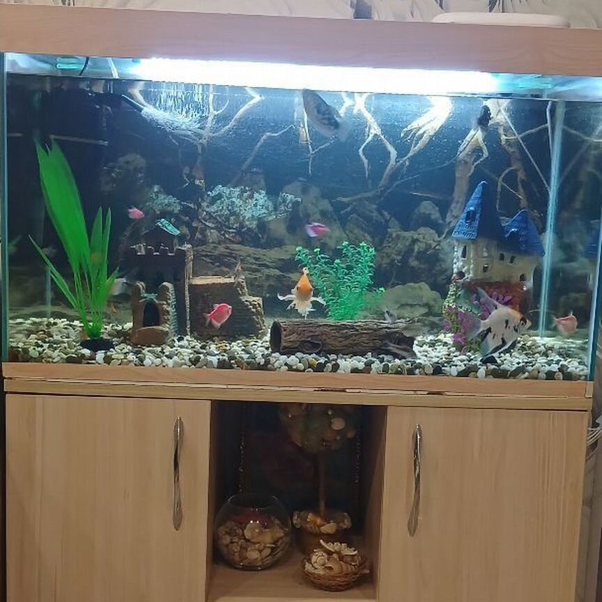 Аквариум с тумбой 140 л
