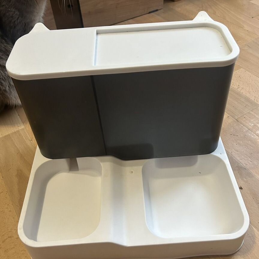 Кормушка для кошек