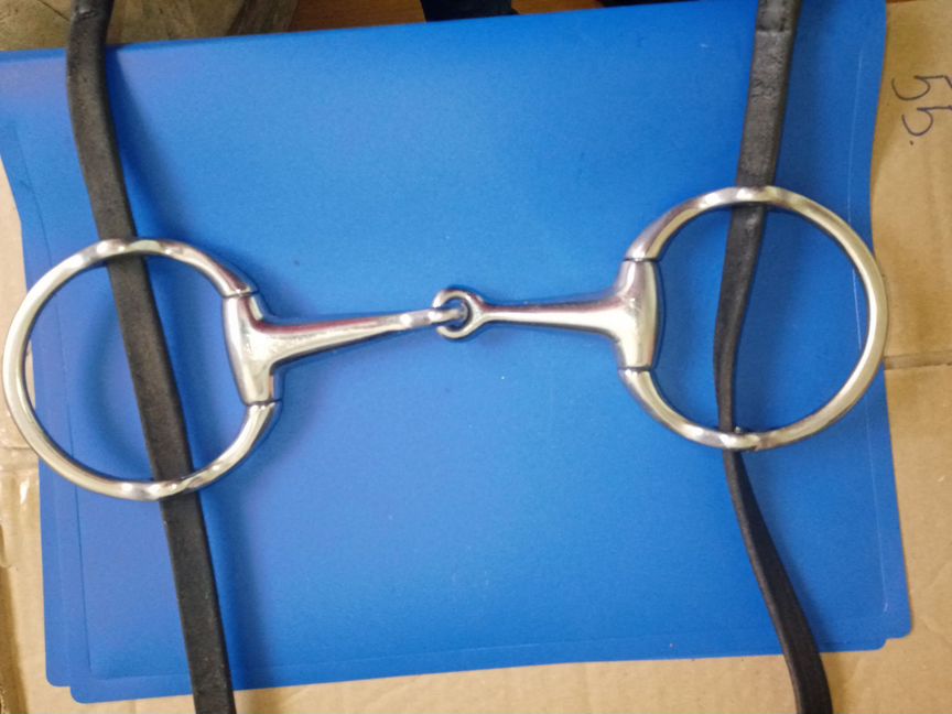 Трензель для лошади