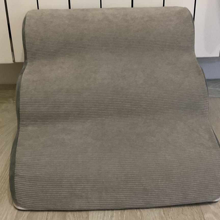 Лесенка прикроватная для собак