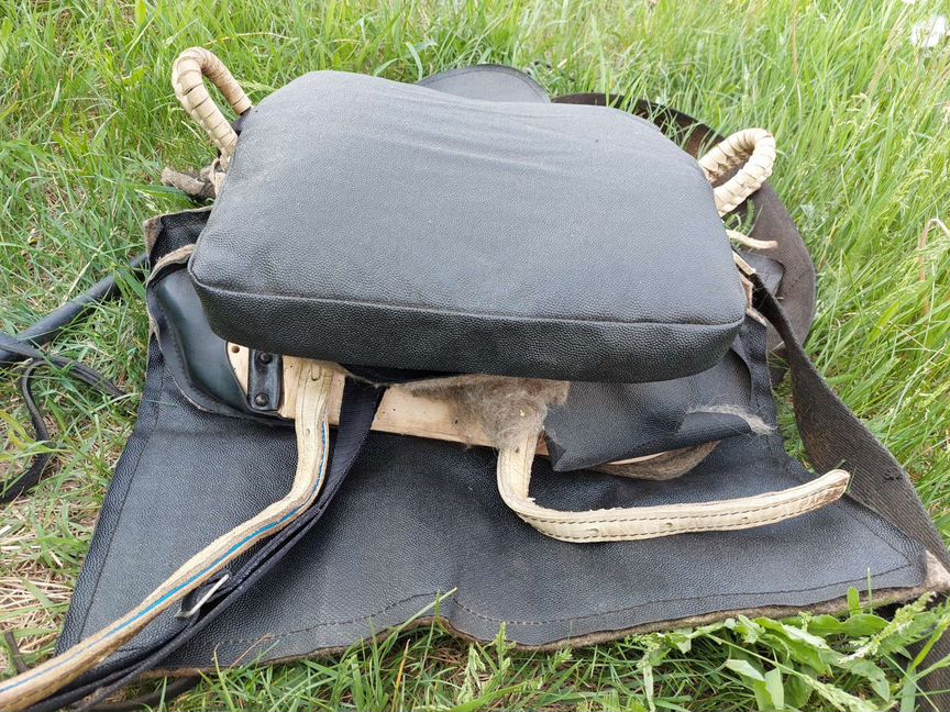 Седло для лошади