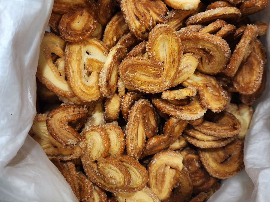 Брак печенья на корм животным, скоту