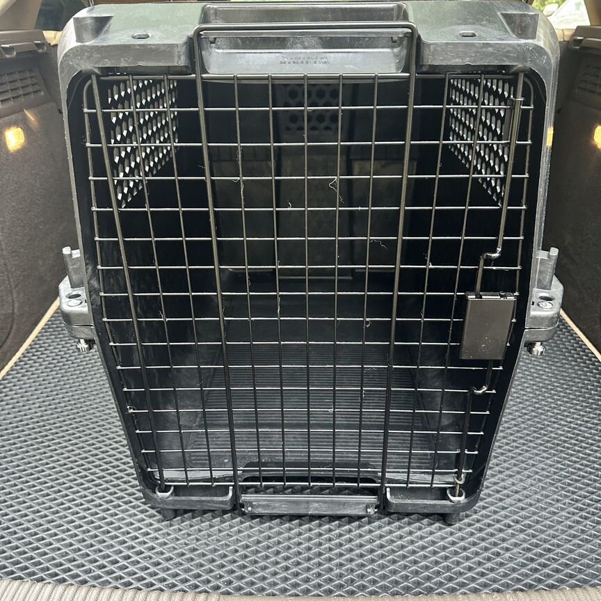 Переноска Gateway с металлической дверцей, черная