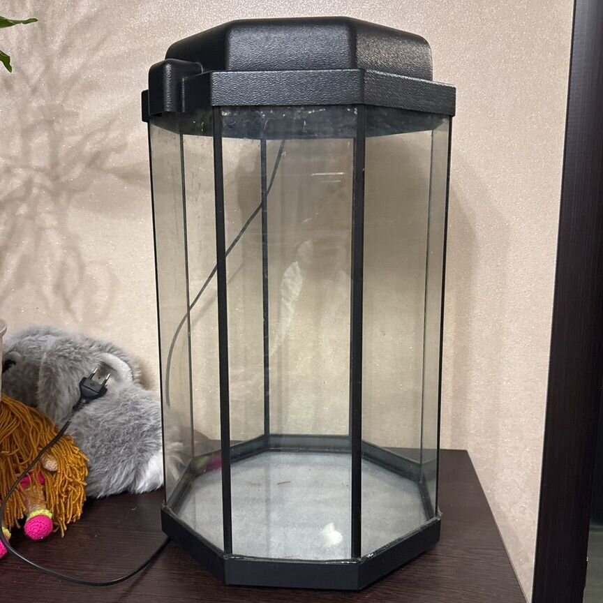 Аквариум для рыбок бу