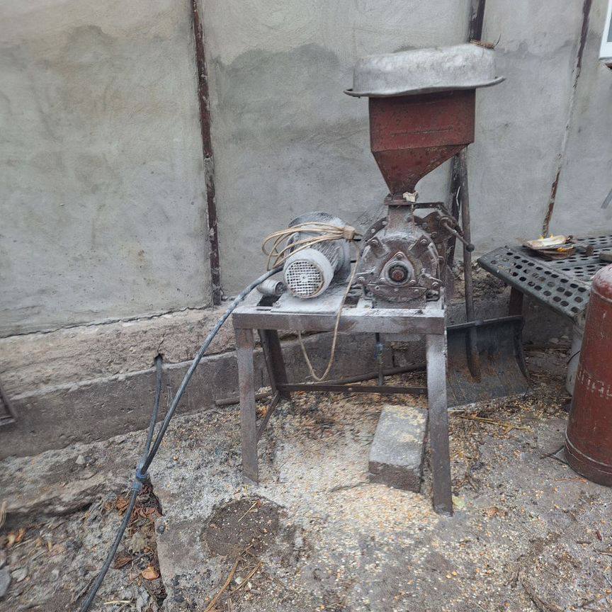 Мельница для зерна