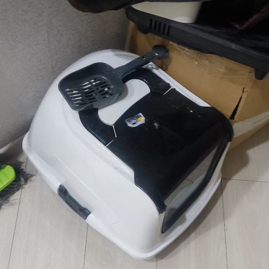 Кошачий лоток закрытый