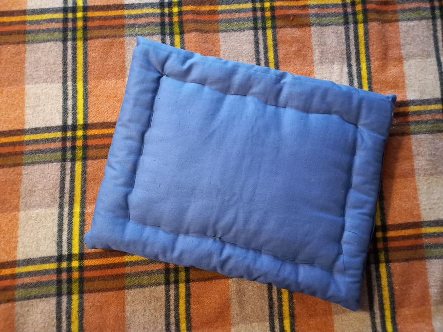 Коврик Лежанка Матрасик мален собачке кошке нов