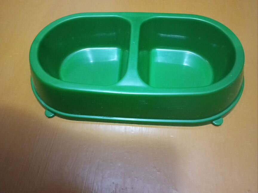 Кормушка для кошек и собак