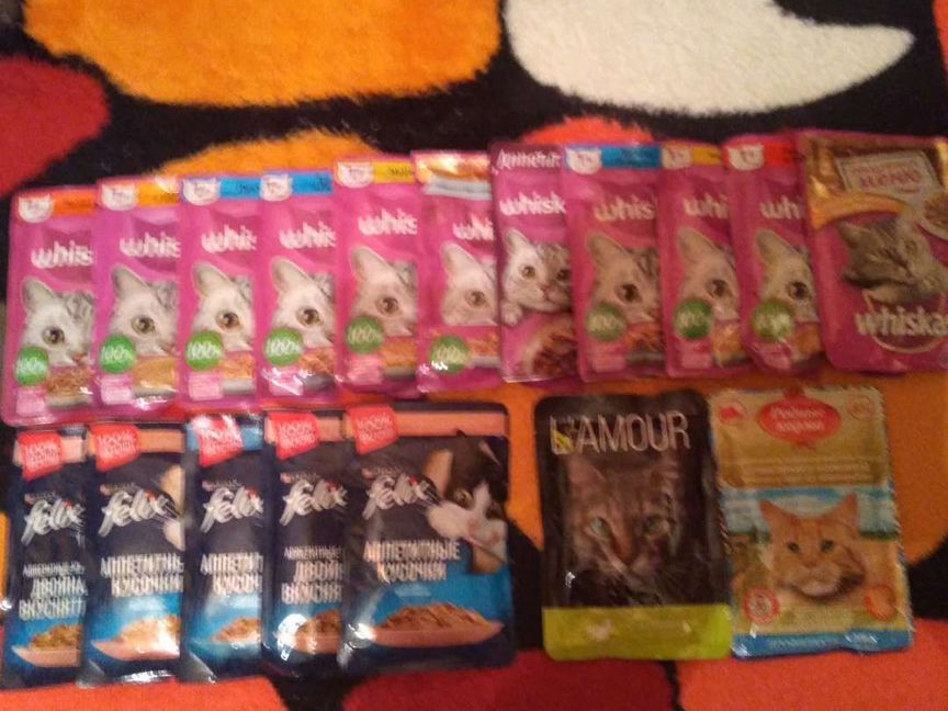 Корм и витамины для котов