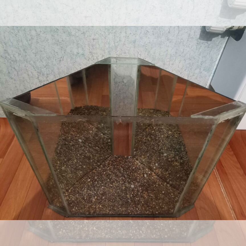 Аквариум угловой с зеркалами 20л