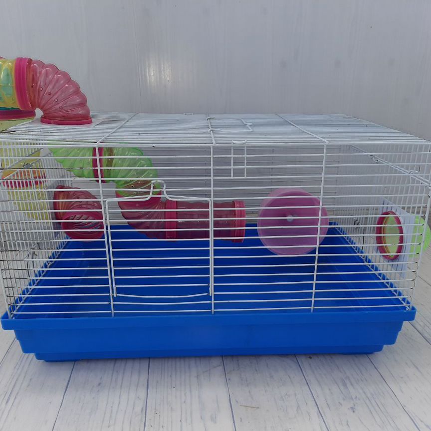 Клетка для грызунов с трубами