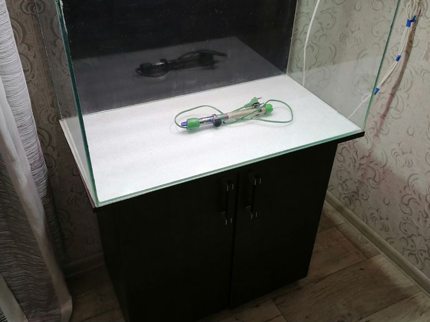 Аквариум с тумбой 130 литров