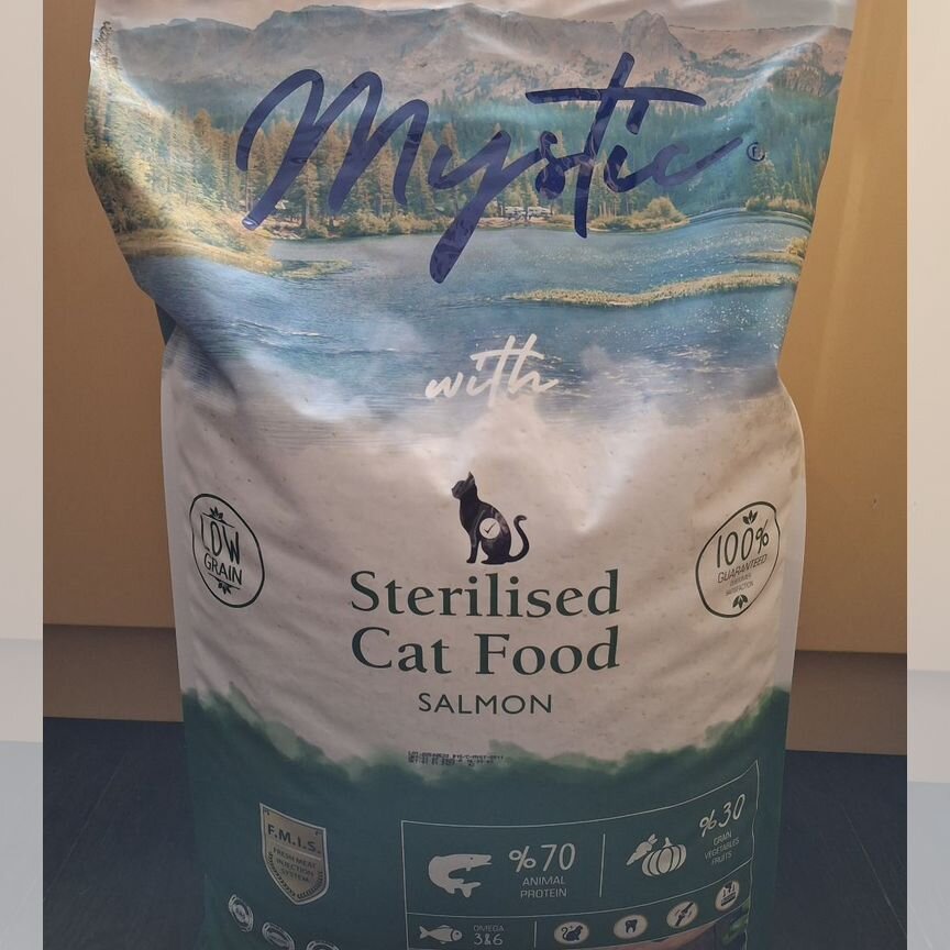 Корм для кошек Mystic Sterilised Cat Food Salmon