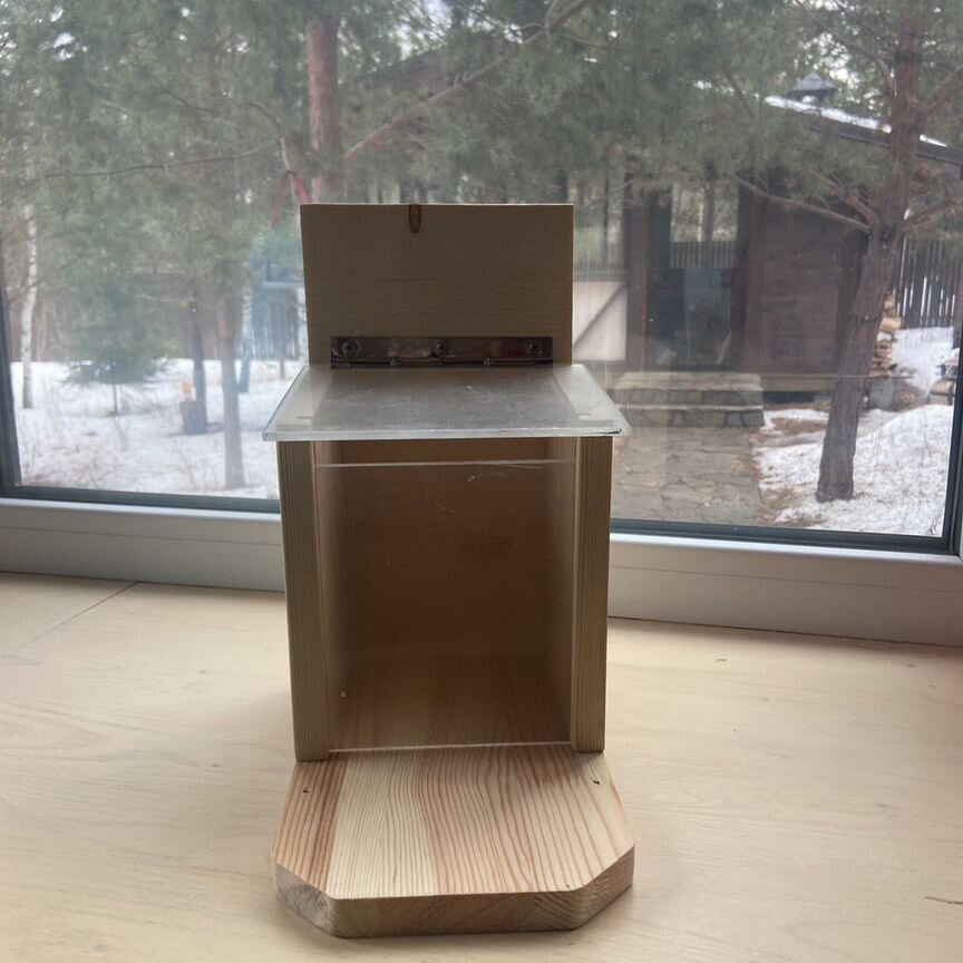 Кормушка для белок