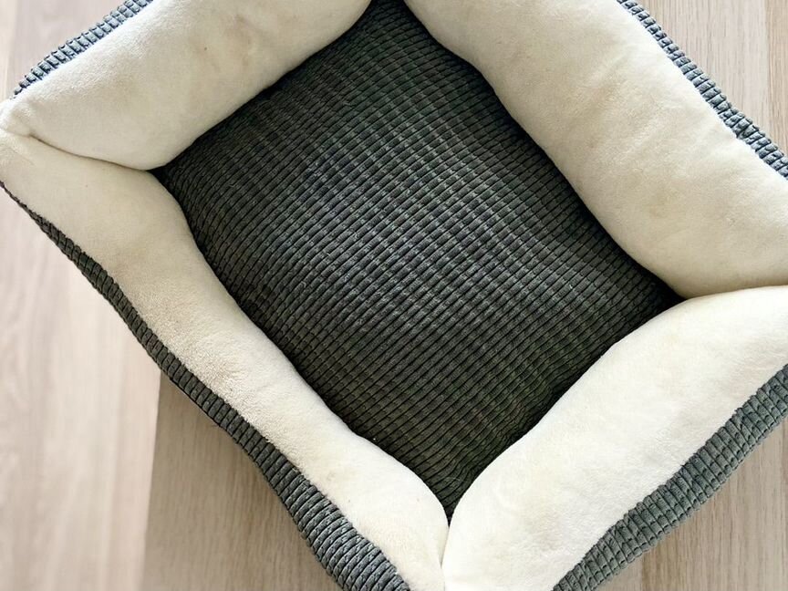 Лежак для маленькой собаки