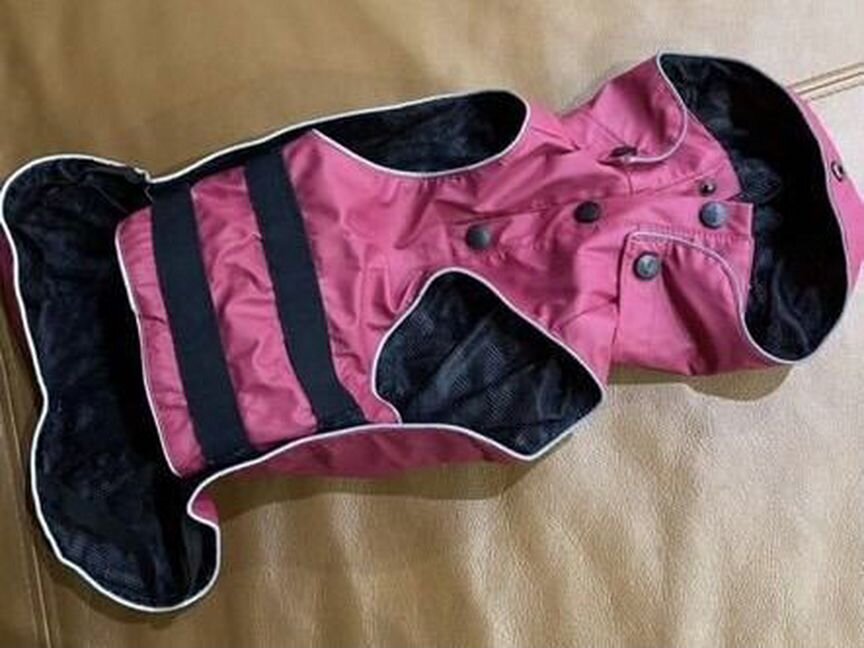 Дождевик для маленькой собаки